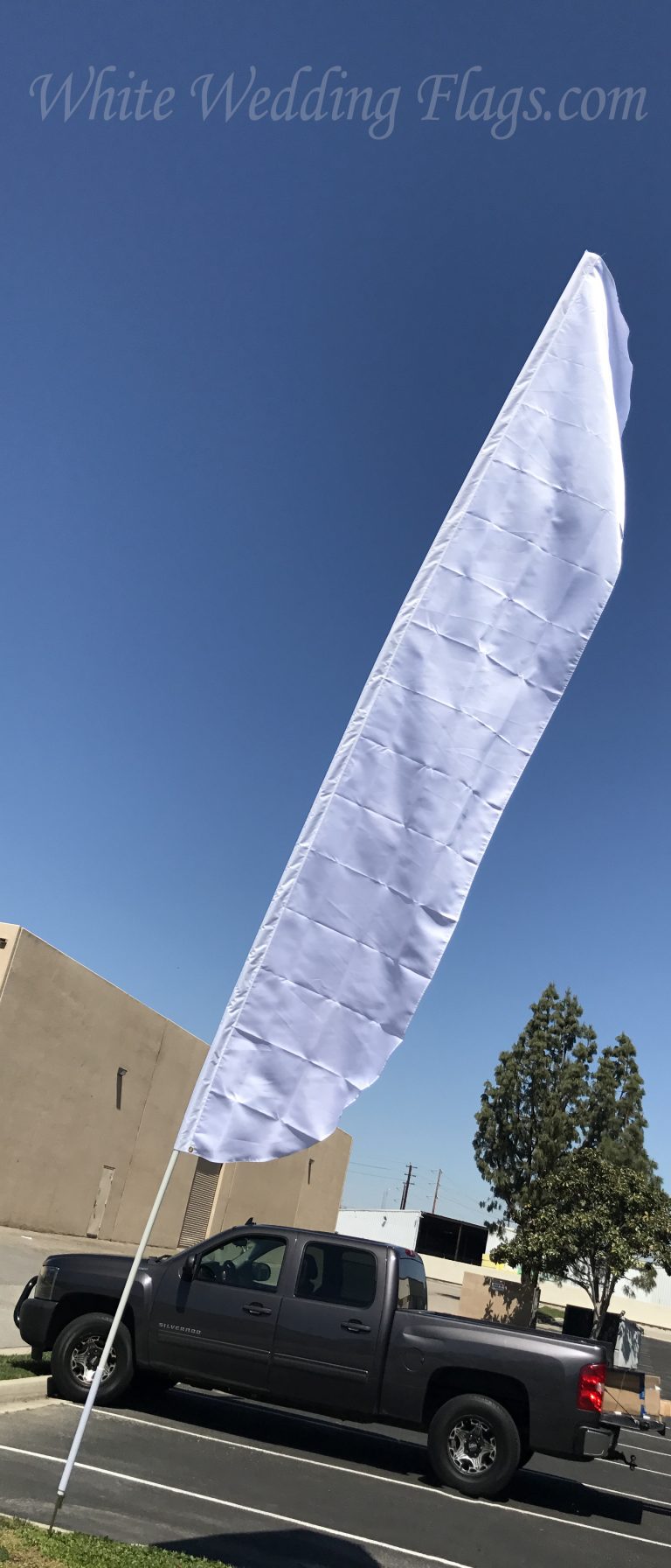 Elegant White Wedding Flags – A touch of elegance at your special event